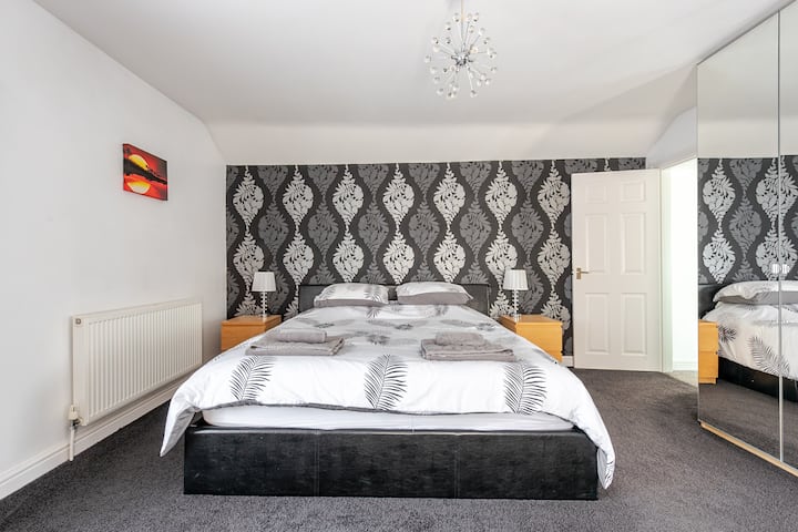 Romilly Mews With Sea Views - Barry