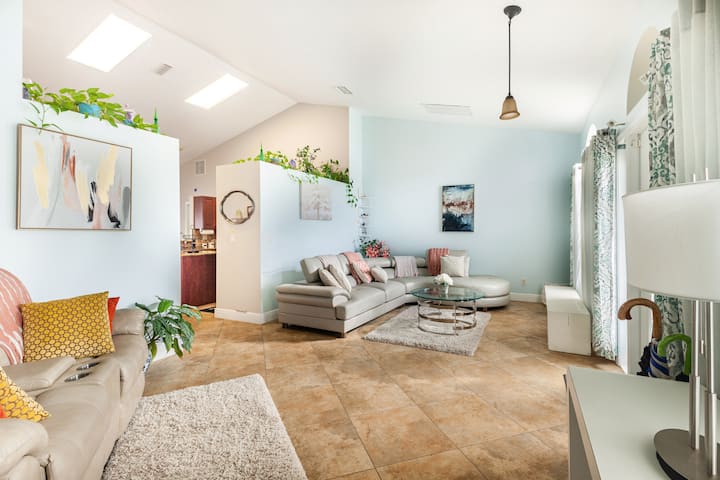 Home Away Relaxed Stays. - Port St. Lucie, FL