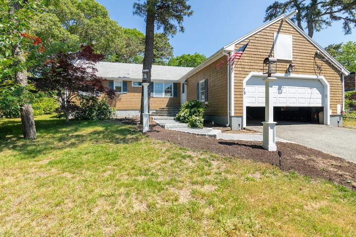 Newly Renovated Guest House For 10 Near The Beach! - Harwich, MA