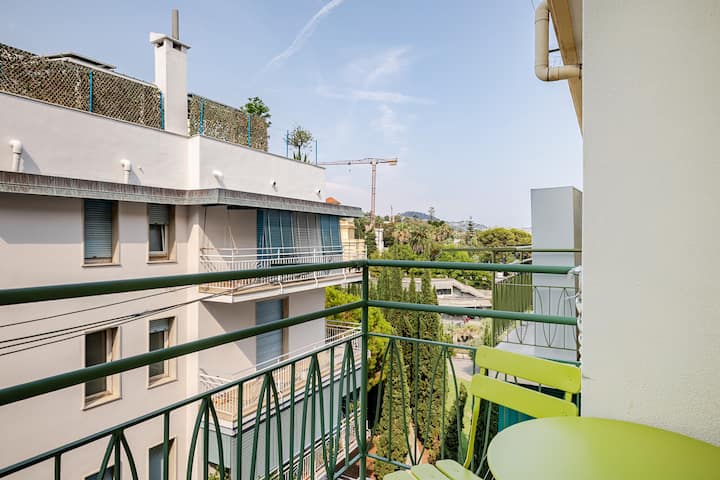 Comodissimo Bilocale In Centro: La Casa Di Gi&vi-1 - Sanremo