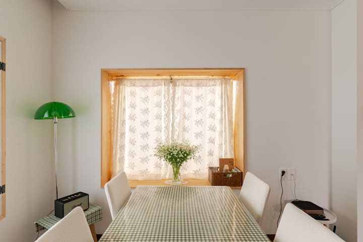 [숙소늬커리]독채공간#가족숙소#자쿠지#불멍#애월한담해변산책길근처#겨울바다 - Jeju-si