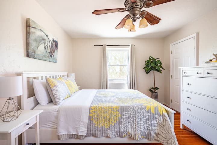 Luxe Guest House 3 Acres W| Pool - Tucson, AZ