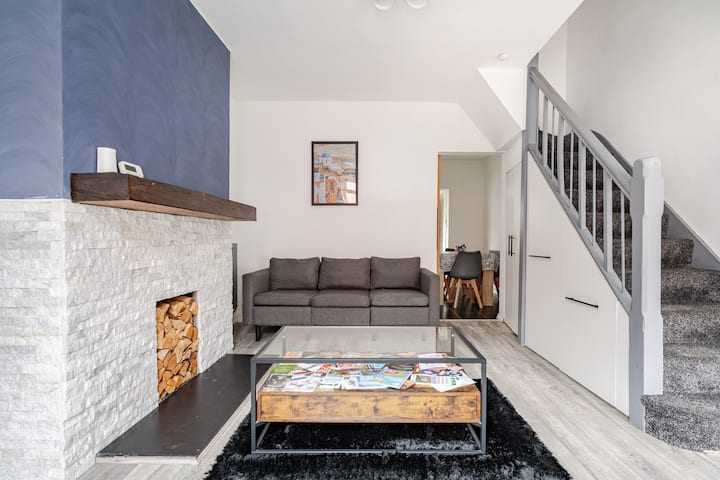 Cosy House With Floating Beds In Belfast - Belfast