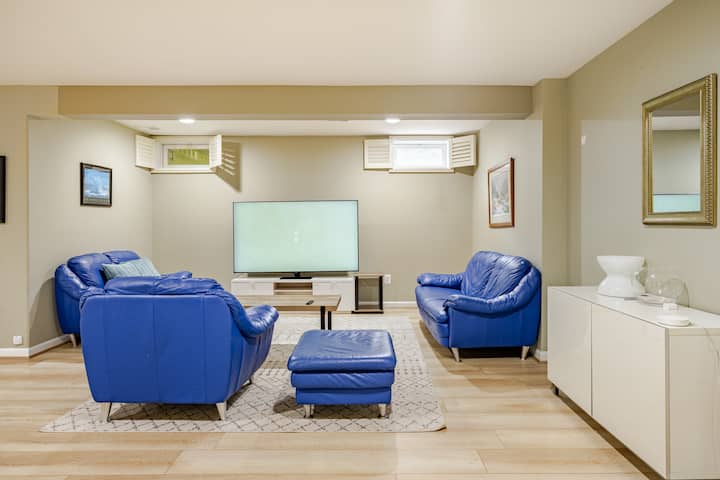 Beautifully Designed Spacious Basement Apartment - Virginia