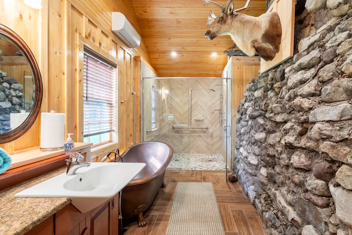Camp David (Entire 13 Acres & Three Cabins) - Crater Lake, Layton