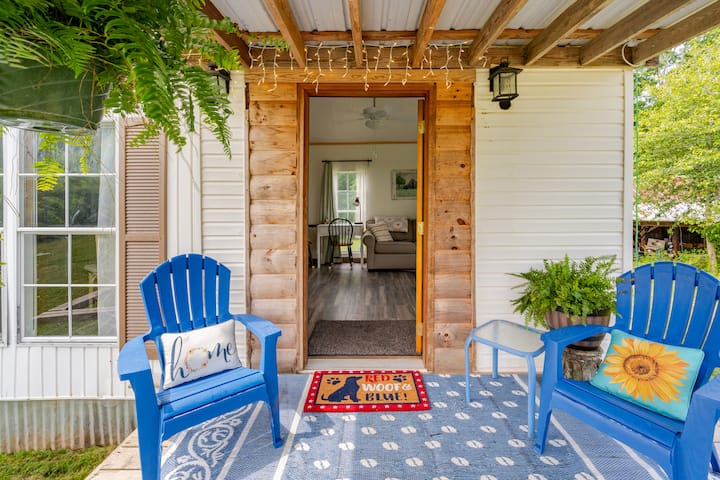 Guests Say: "Peaceful, Warm & Holiday-perfect" - Blue Ridge, GA