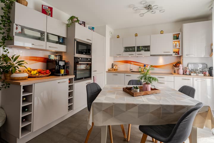 Chambre D'hôte
Proche Aéroport Cdg - Parc Astérix - Goussainville