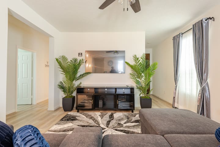 Vicky's Home Close To Iah. - Spring, TX