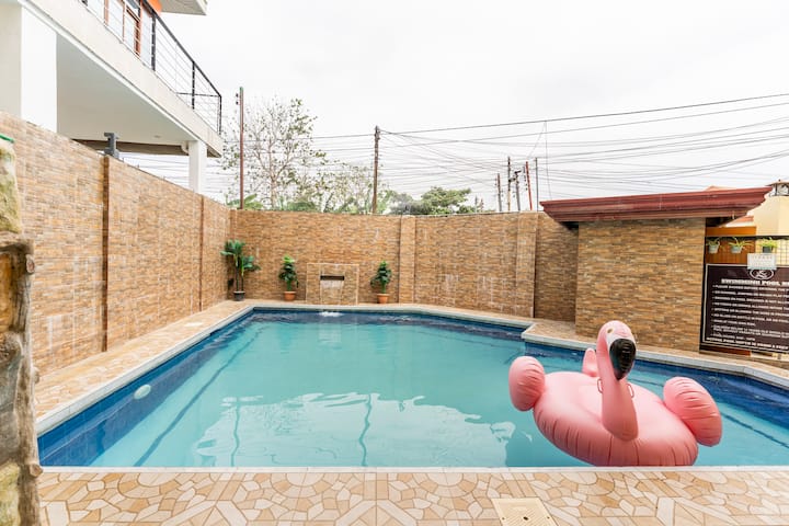 Mactan Spacious 4-bedroom House - Lapu-Lapu City