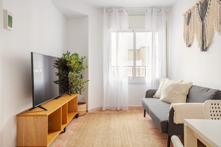 Sunny Apartment - L'Hospitalet de Llobregat