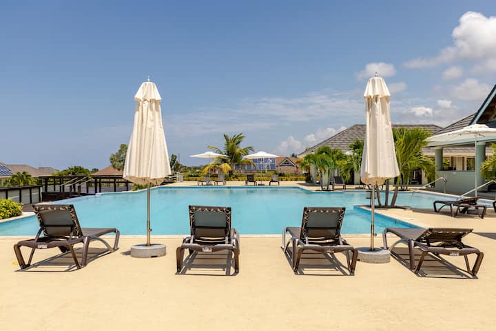 Close To Ochiˑfull Acˑbeach Clubˑfamilyˑsun Villaˑ - Jamaica