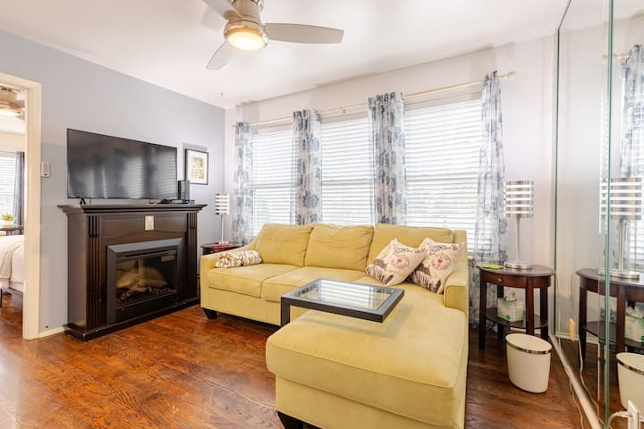 Ut/ Dntn Pied-a-terre Balcony/views Covered Pkg - Austin, TX