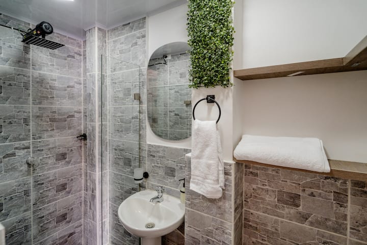 Private Apartment, Near Laureles - Medellín