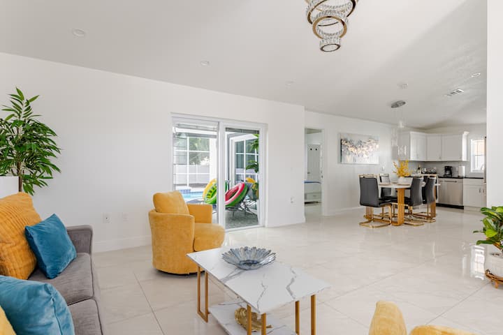 Beautiful Family House W/salt Water Pool (Heated) - Orlando, FL