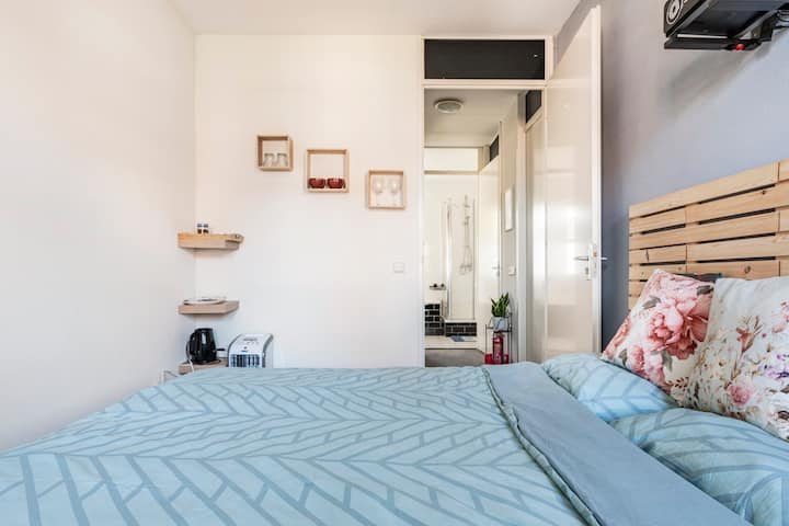 Room In Lelystad Center,40 Mins Train To Amsterdam - Lelystad