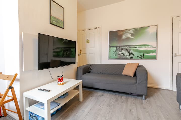 Spacious Double Bedroom Accommodation - Mánchester