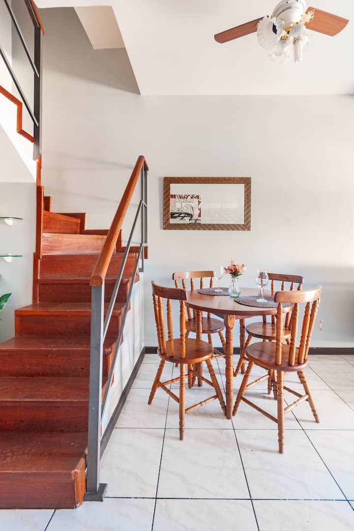 Apartamento  ( Cobertura) No Centro De Itaipava - Petrópolis