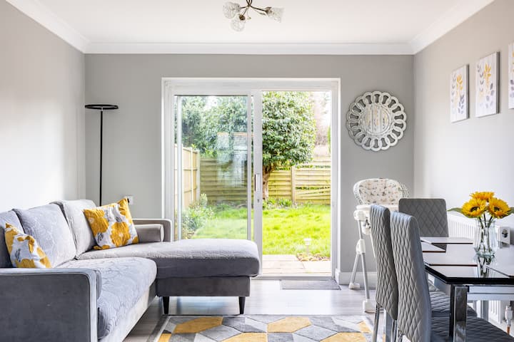 Stunning Place Near Windsor & Heathrow, 3br House - Marlow, Vereinigtes Königreich