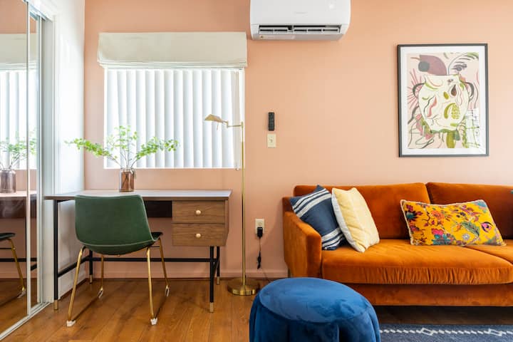 *King Bed* Colorful Guesthouse By Downtown - SDSU, San Diego