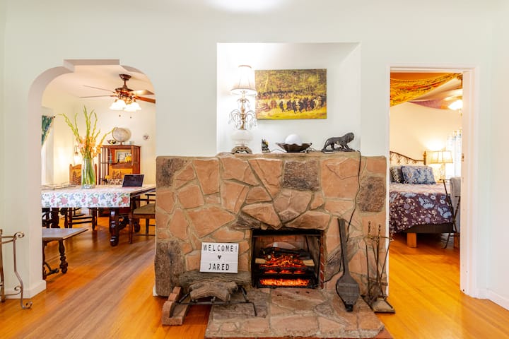 Cozy Chic 2br Oasis Near Park/shops/airport - Burbank, CA