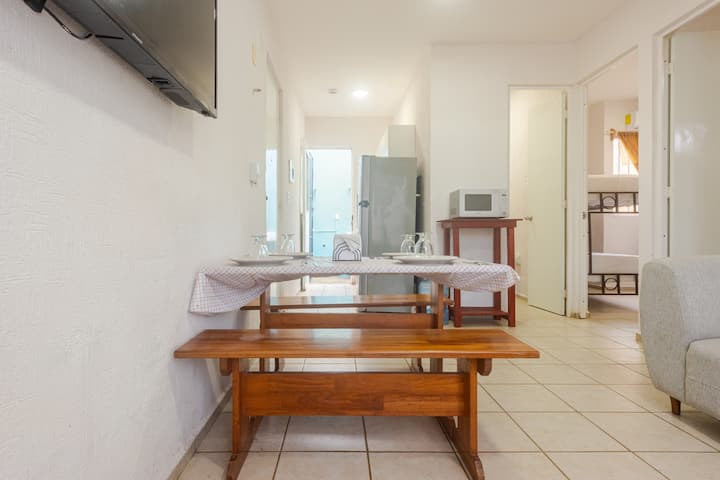 Casa Feybien, Casa Económica En Cancún Con A/a - Cancún