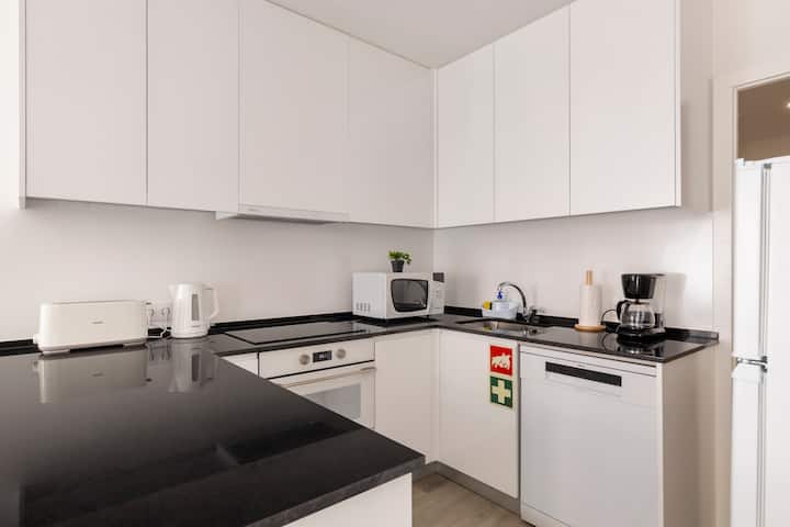 Modern Flat In Lisbon - Amadora