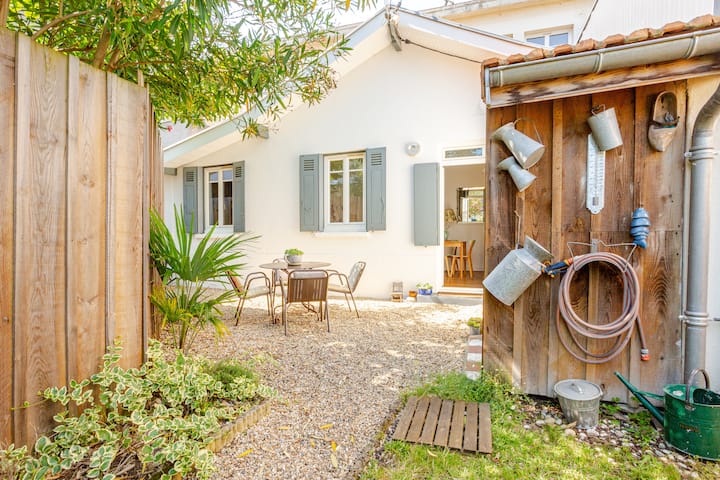 Petite Maison Fonctionnelle Avec Jardin Privatif - Bordeaux