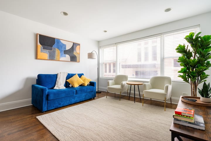 3 Bed Apartment In Chicago By The Lake - Chicago, IL