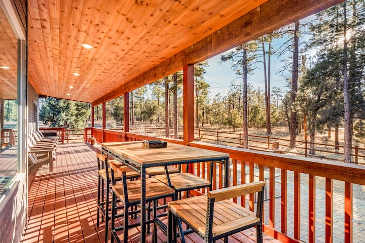 Spacious 4 Bedroom • 6 Bed Cabin In The Pines - Pinetop-Lakeside, AZ