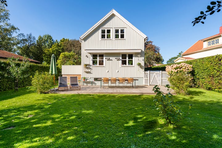 Enskedevilla Med Bubbelpool Nära Södermalm - Stockholm