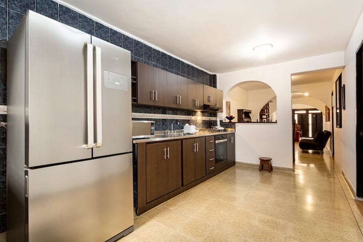 Garaje Incluido Con Ubicación Estratégica - Medellin, Antioquia, Colombia