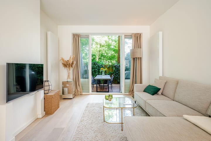 Modern Two-bedroom Apartment - Ámsterdam
