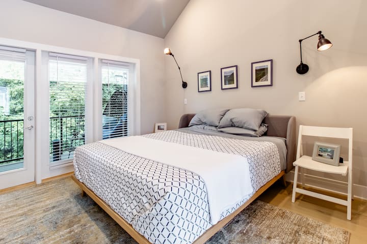 Luxurious Townhouse In Chattanooga Northshore - Chattanooga, TN