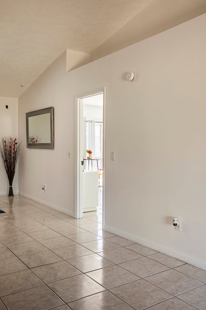 Room In Pool House Port St Lucie - Port St. Lucie, FL