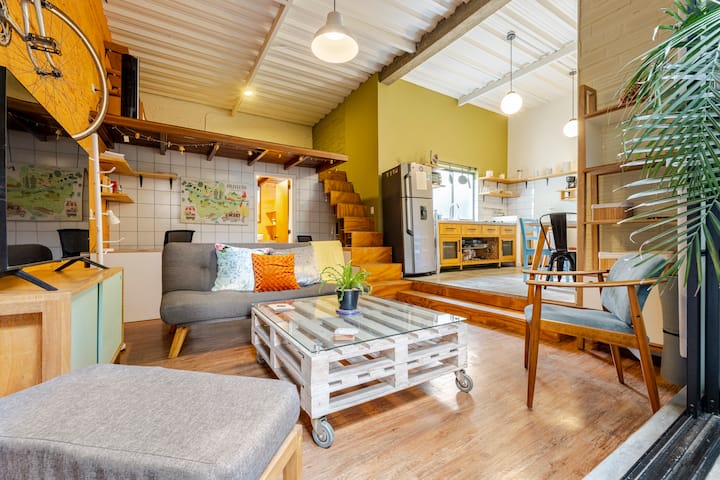 Designer Tiny House With Balcony And Garden Views - Medellín