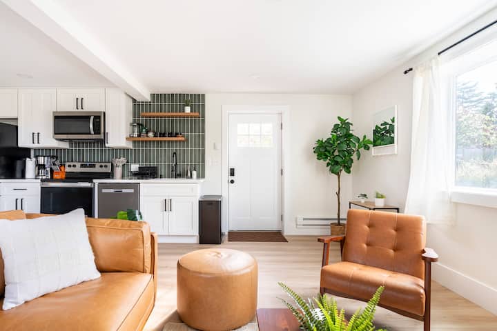 Sound Breeze Guest Suite - Newly Renovated! - Highland Park - Seattle