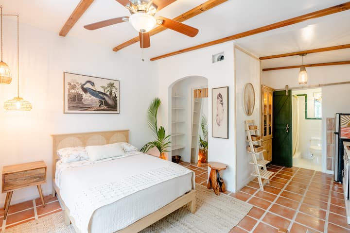 Guest Studio Apt, Private Entrance, Patio, Parking - Miami