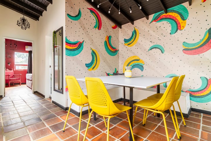 6br Home In El Poblado – Walkable + A/c + Wi-fi - Medellín, Colombia