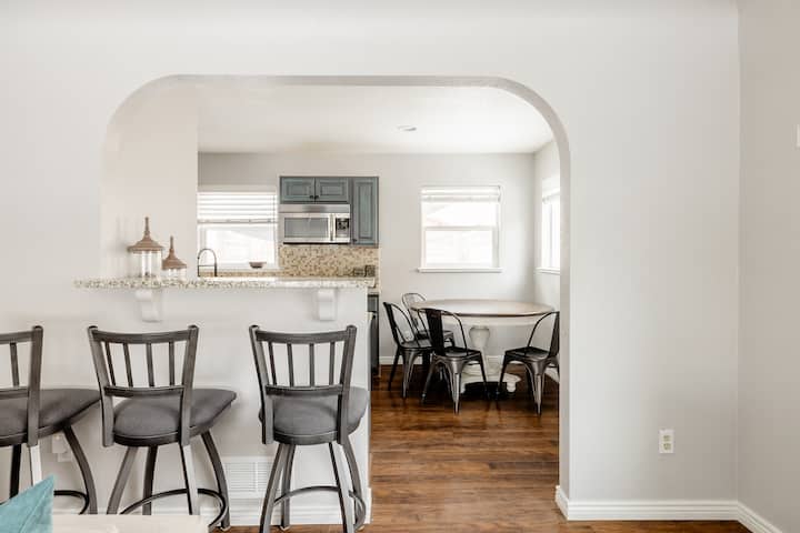 Guest Suite Near Central Park - Aurora, CO