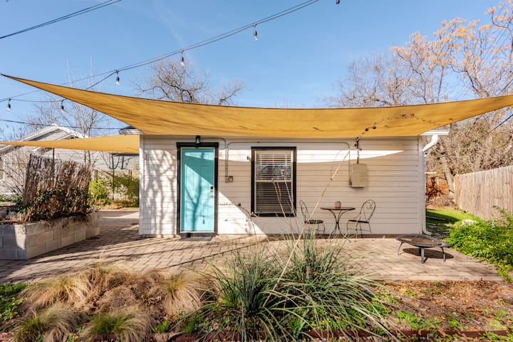 Walk To Stadium | Hot Tub | 1mi Ut | 2.2mi To Dt - 奧斯汀