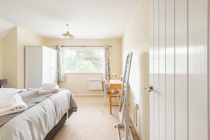 Beautiful 1 Bed In Cirencester Roman Town Centre - Cirencester