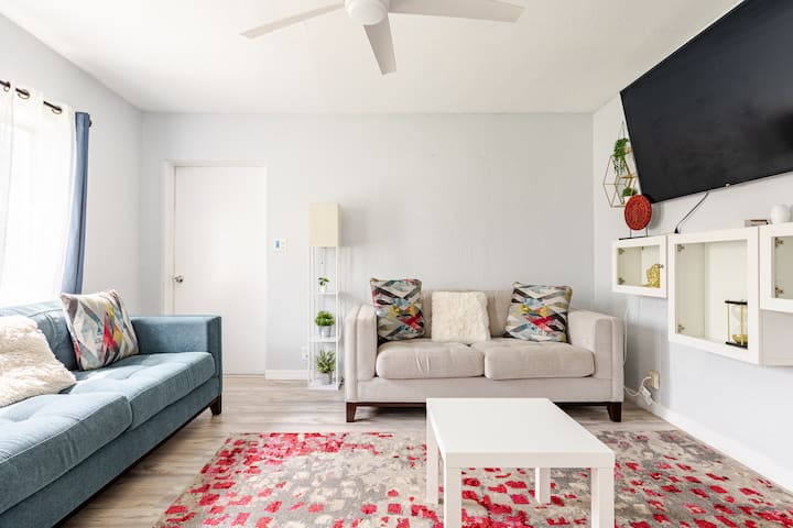 Cozy Home Near Downtown Orlando & Colleges - University of Central Florida,Orlando