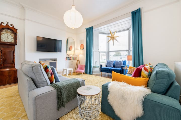 The Pink House Mumbles - The Mumbles