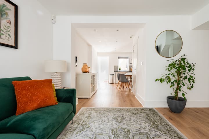 Stylish 2br Mews House In Wanstead | Walk To Tube - Chingford