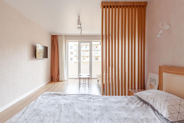 Bright & Modern Apartment On Central Pekini Avenue - 트빌리시