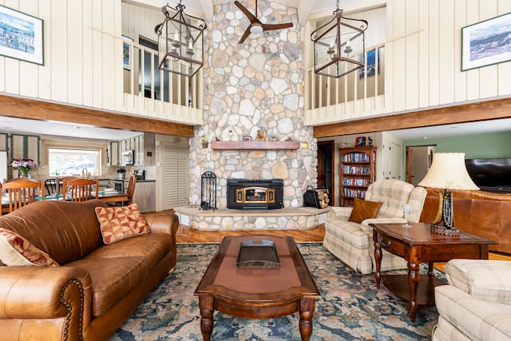 Moonstone Point; 5 Minutes From Town - Breckenridge, CO