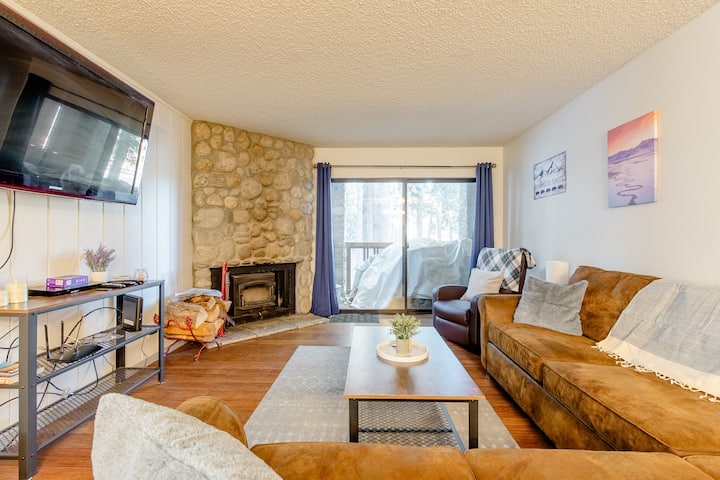 Summit Ski Retreat Near The Slopes! - Sierra Nevada Mountains, California