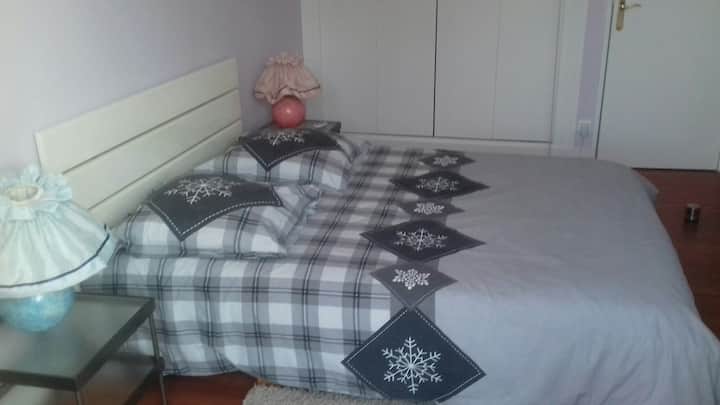 Chambre 12 M² Dans Appartement - Écully