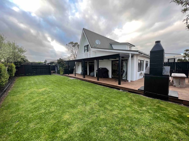 Spacious Home In The Mount - Tauranga