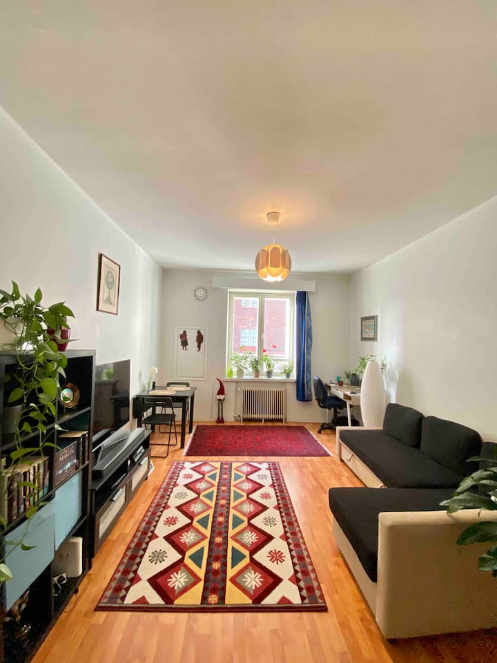 Cozy Flat Next To Metro Station - Helsinki